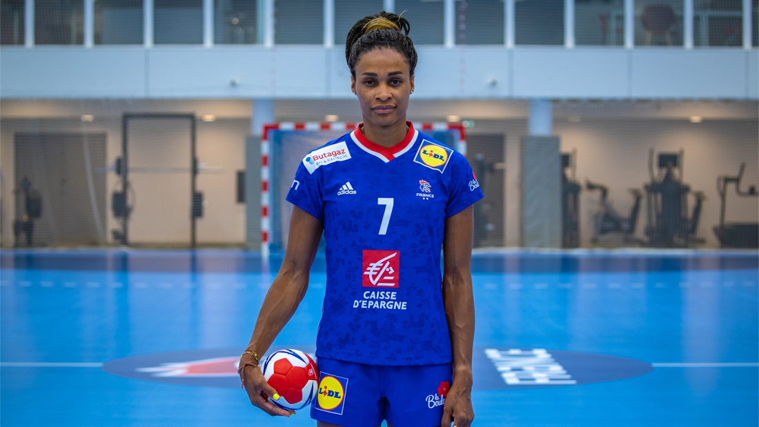 Allison Pineau - Un tir de classe mondiale